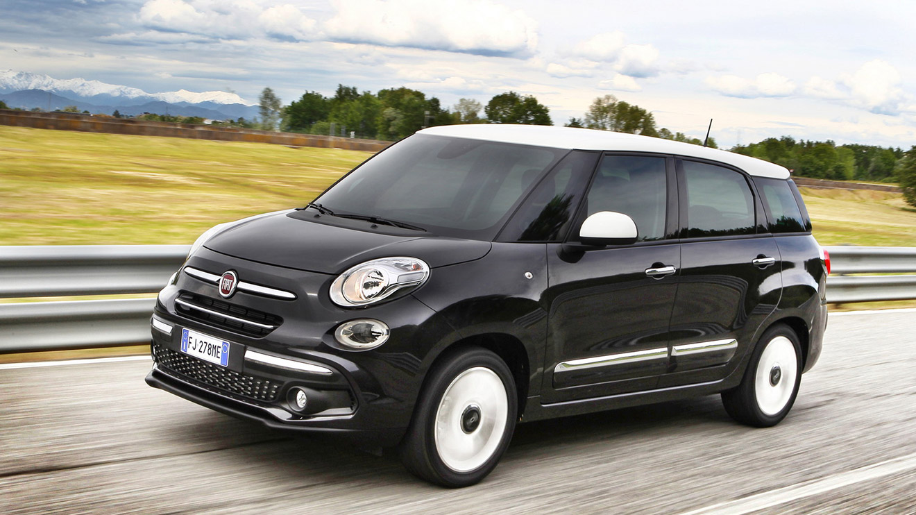 Güncellenen tasarımı ve donanımlarıyla 2018 Fiat 500L ve öne çıkan ...