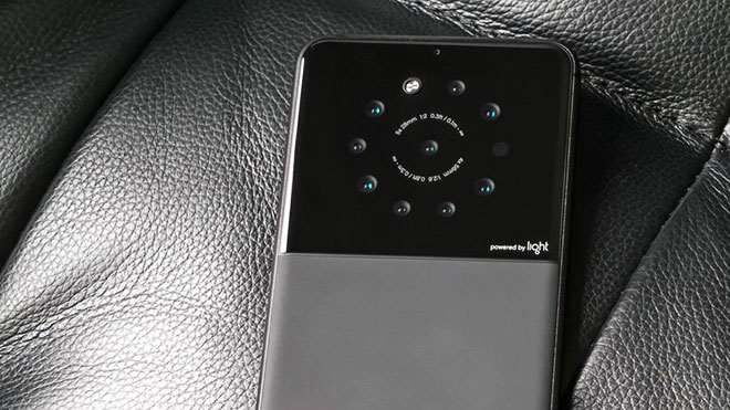 Sony ve Light arasında gelecek akıllı telefonlar için heyecanlandıran ... Sony ve Light arasında gelecek akıllı telefonlar için heyecanlandıran ...