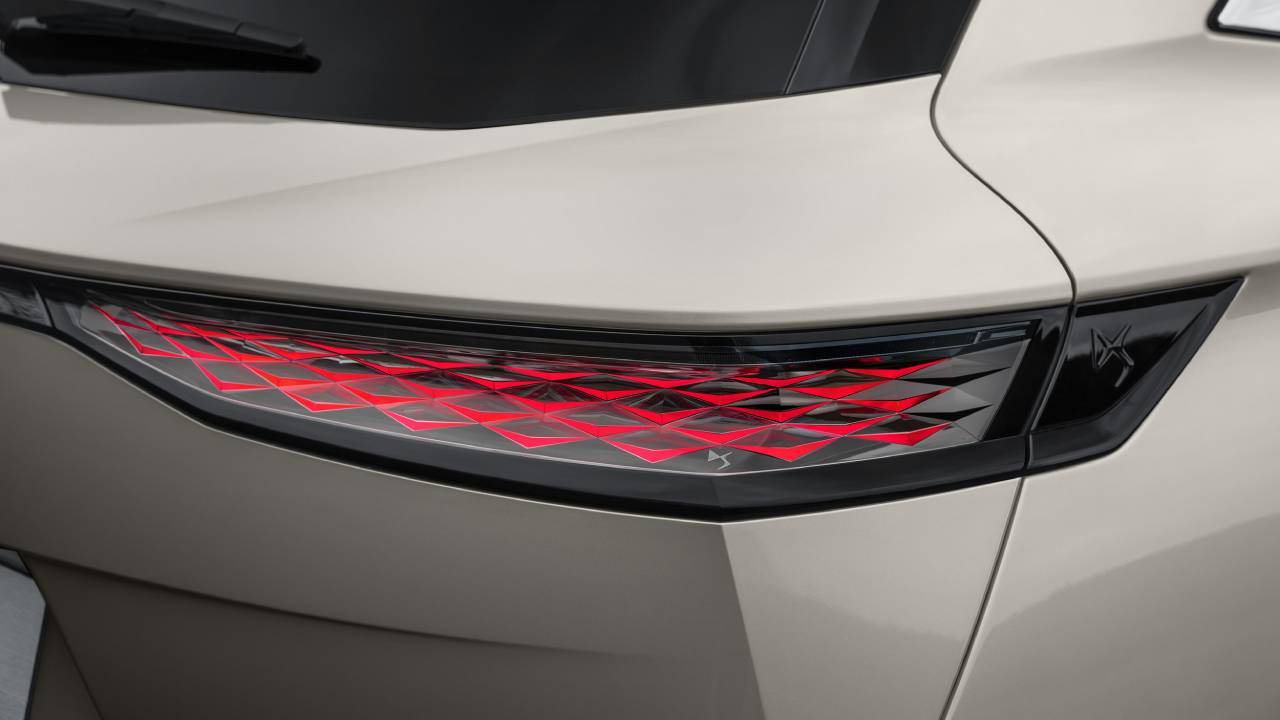 2022 DS 7 Crossback önemli yenilikleriyle tanıtıldı - LOG