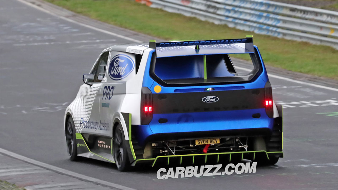 Levent Tuna imzalı Ford Pro Electric SuperVan Nordschleife'a çıktı