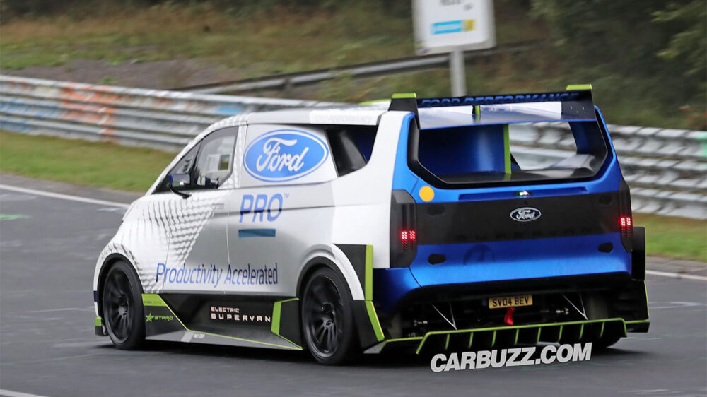 Levent Tuna imzalı Ford Pro Electric SuperVan Nordschleife'a çıktı