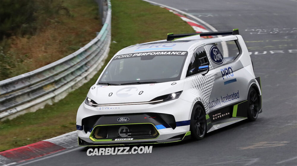 Levent Tuna imzalı Ford Pro Electric SuperVan Nordschleife'a çıktı