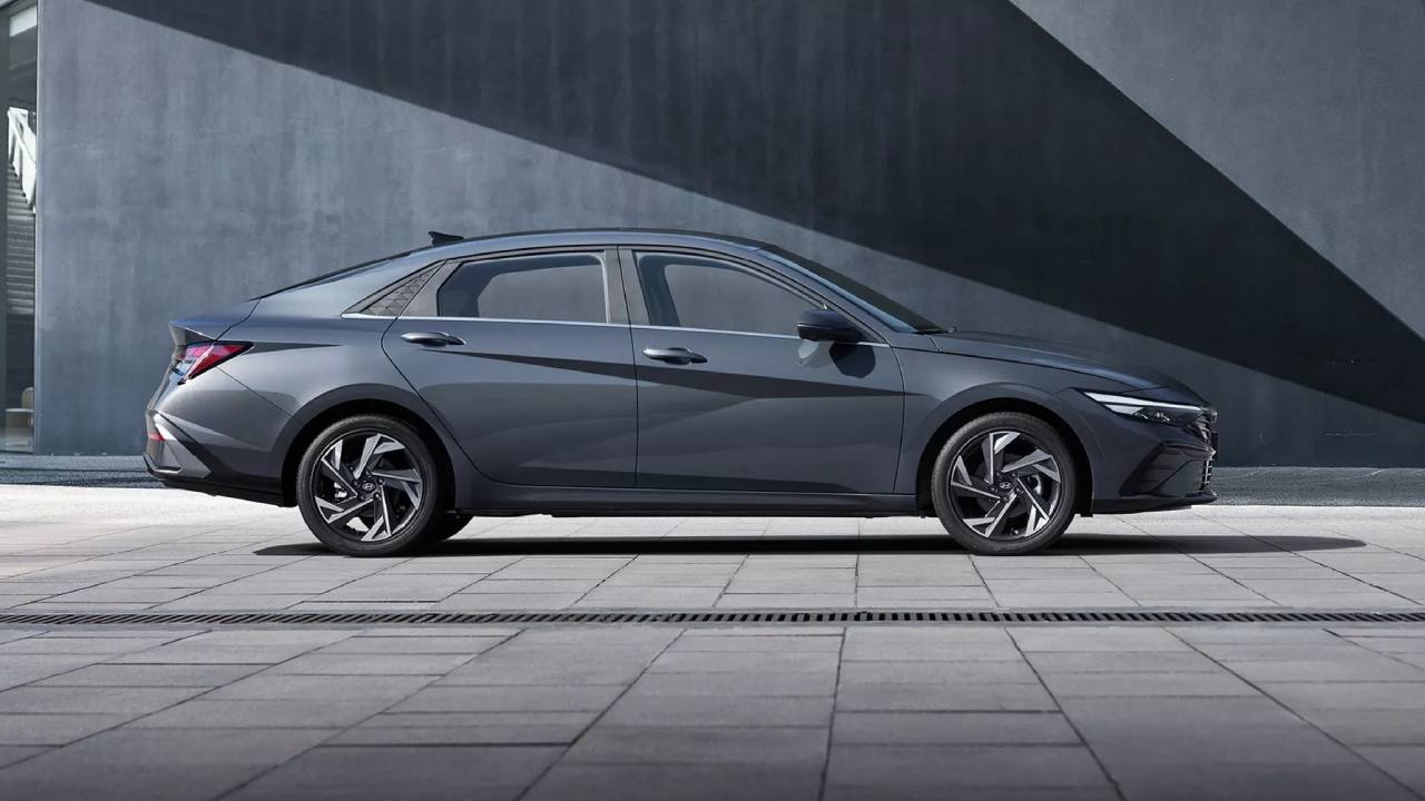 2023 Hyundai Elantra için yeni görseller geldi - LOG