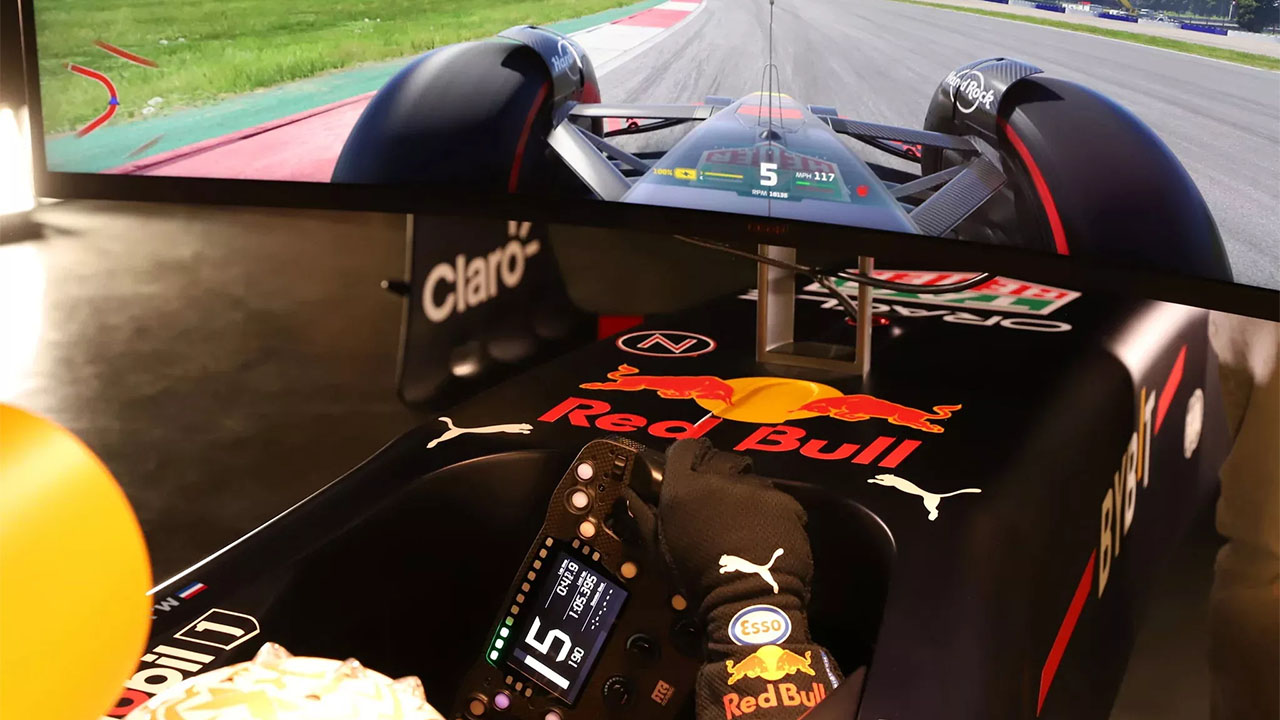 Red Bull Racing RB18 merkezli göz alıcı yarış simülatörü - LOG