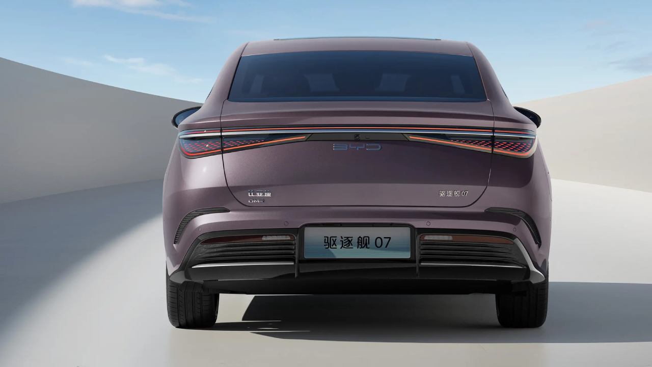 BYD Chaser 07; Çinli markadan 200 km menzilli hibrit sedan - LOG