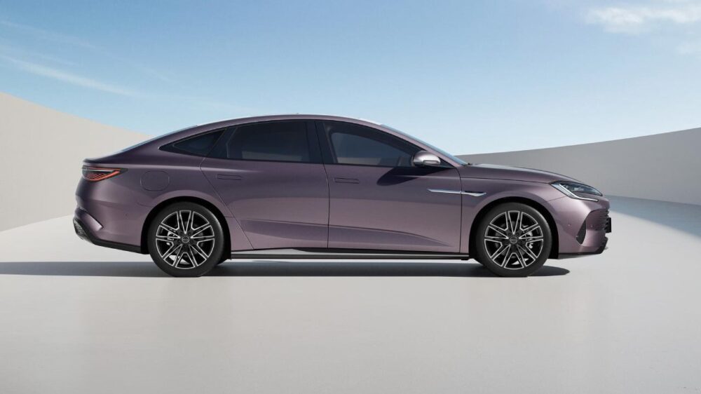 BYD Chaser 07; Çinli markadan 200 km menzilli hibrit sedan - LOG