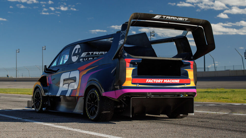 Levent Tuna imzalı Ford SuperVan 4, Pikes Peak için güncellendi