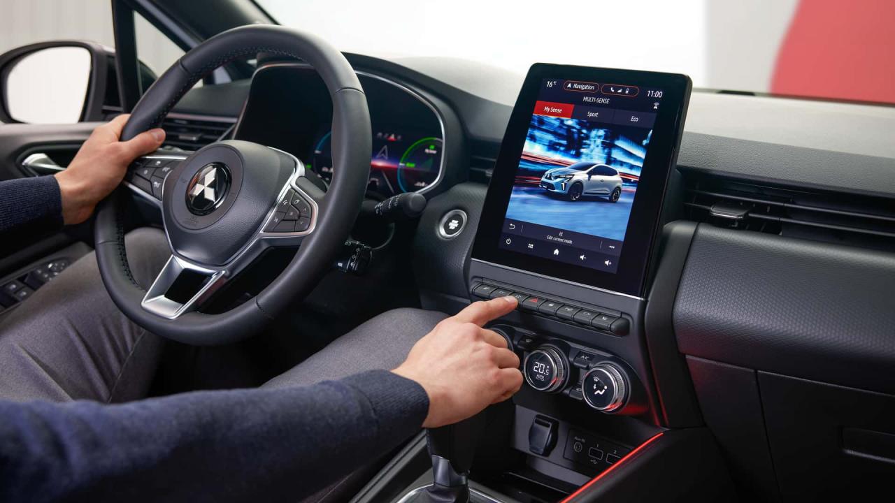 Yeni Mitsubishi Colt, Renault Clio yüzüyle tanıtıldı - LOG