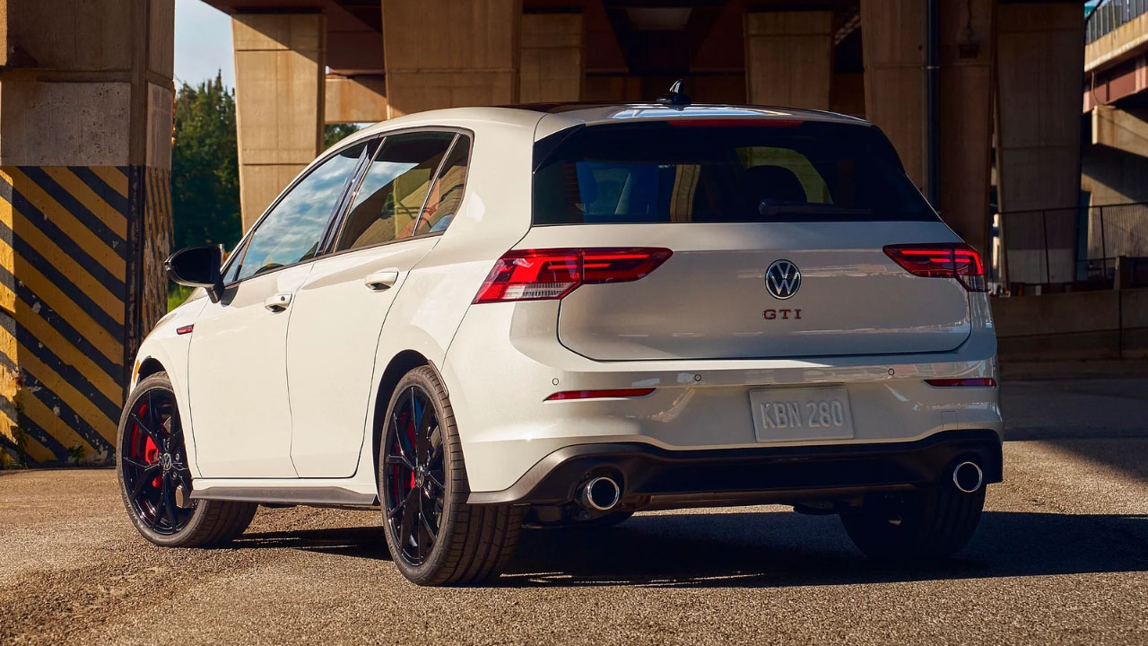 Manuel vites ölmeden Volkswagen Golf GTI 380 görücüye çıkarıldı