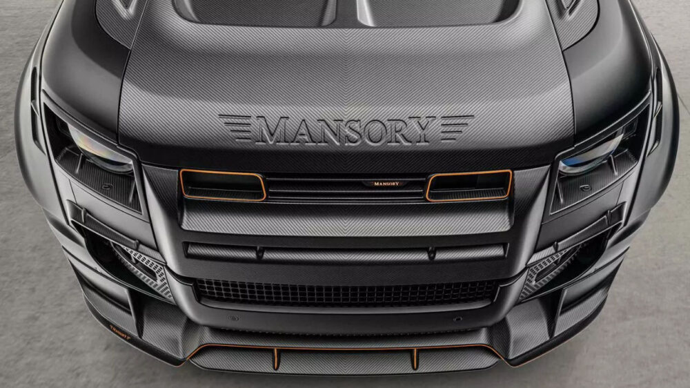 Mansory'den yeni geldi: "Land Rover Defender V8 Black Edition"