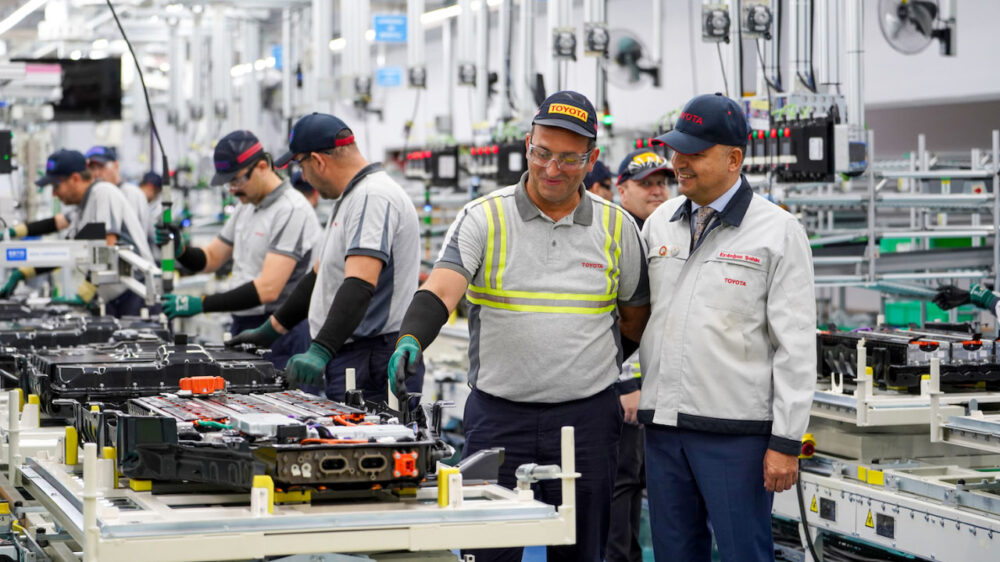 Toyota Türkiye yeni nesil Toyota C-HR’ın üretimine başladı - LOG