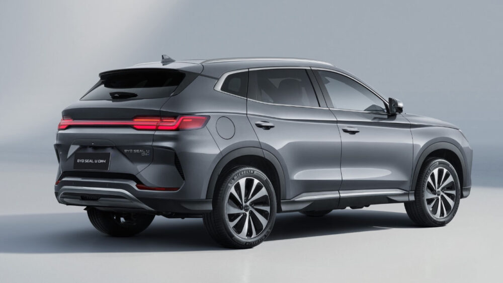 BYD, 2025'te Avrupa'ya üç yeni elektrikli ve plug-in hibrit getirecek