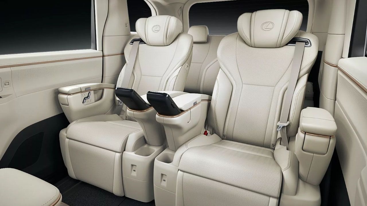 Lüks minivan Lexus LM için yeni bir versiyon daha geldi - LOG