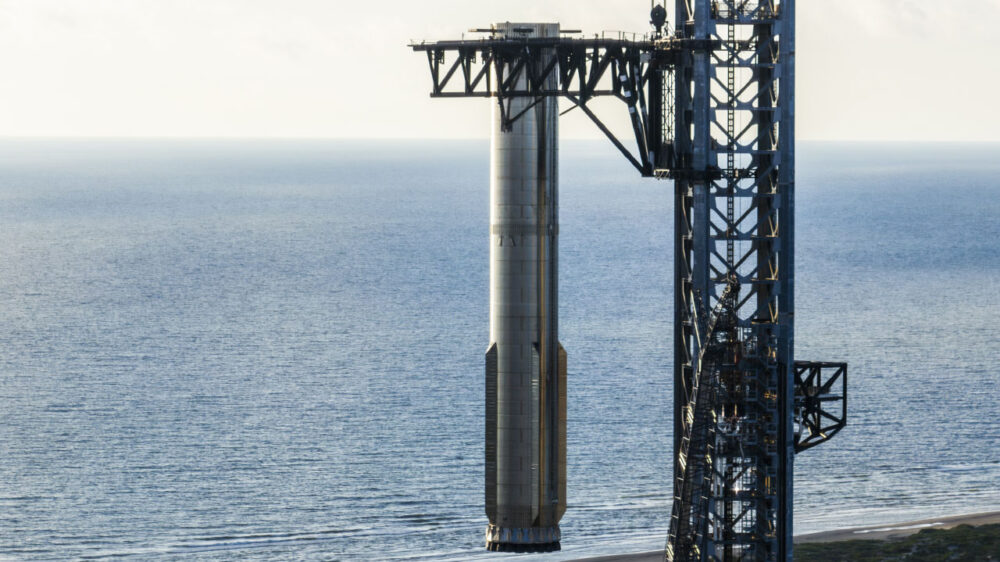 SpaceX Starship'in ilk aşamasını yakalama testi beşinci görevde
