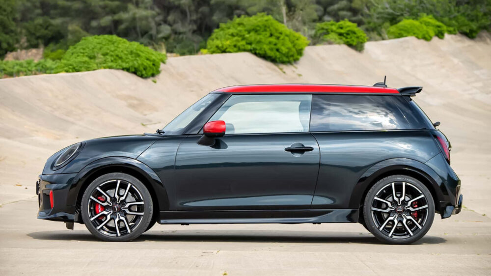 Benzinli yeni Mini John Cooper Works modelleri tanıtıldı - LOG