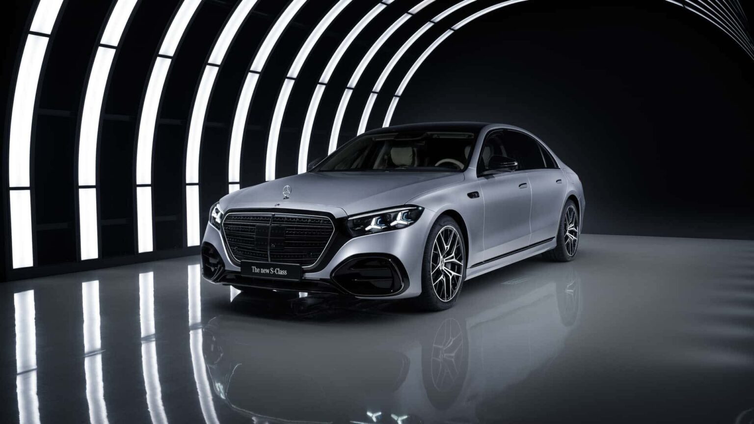 Yeni Mercedes-Benz S-Class resmi olarak görücüye çıkarıldı